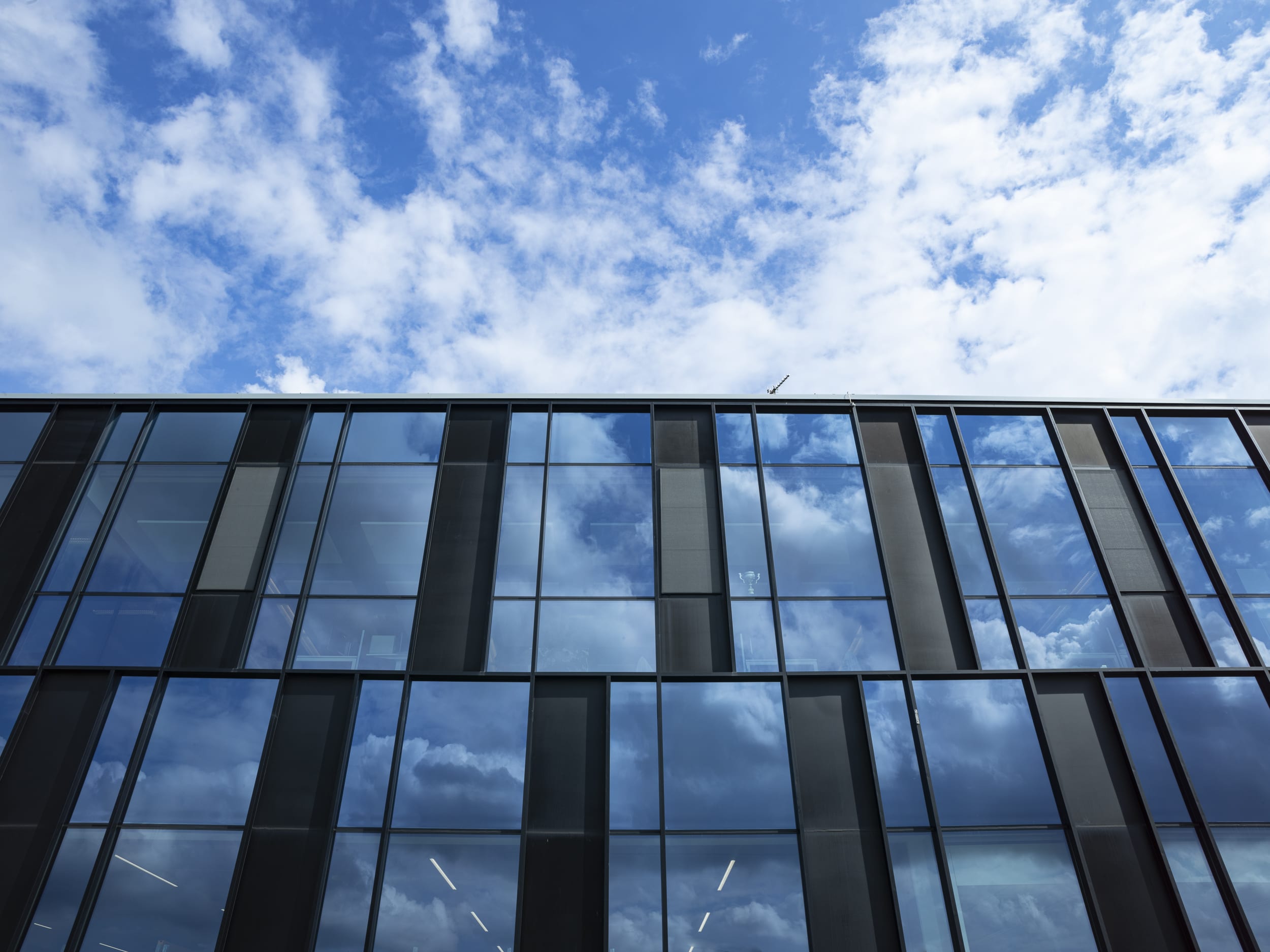 VERSTRAETE IN MOULD LABELS - IPES | Build and Design